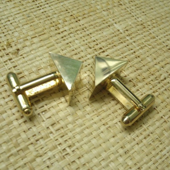 Shields | Accessories | Vintage Shields Gold 3d Triangle Cufflinks ...